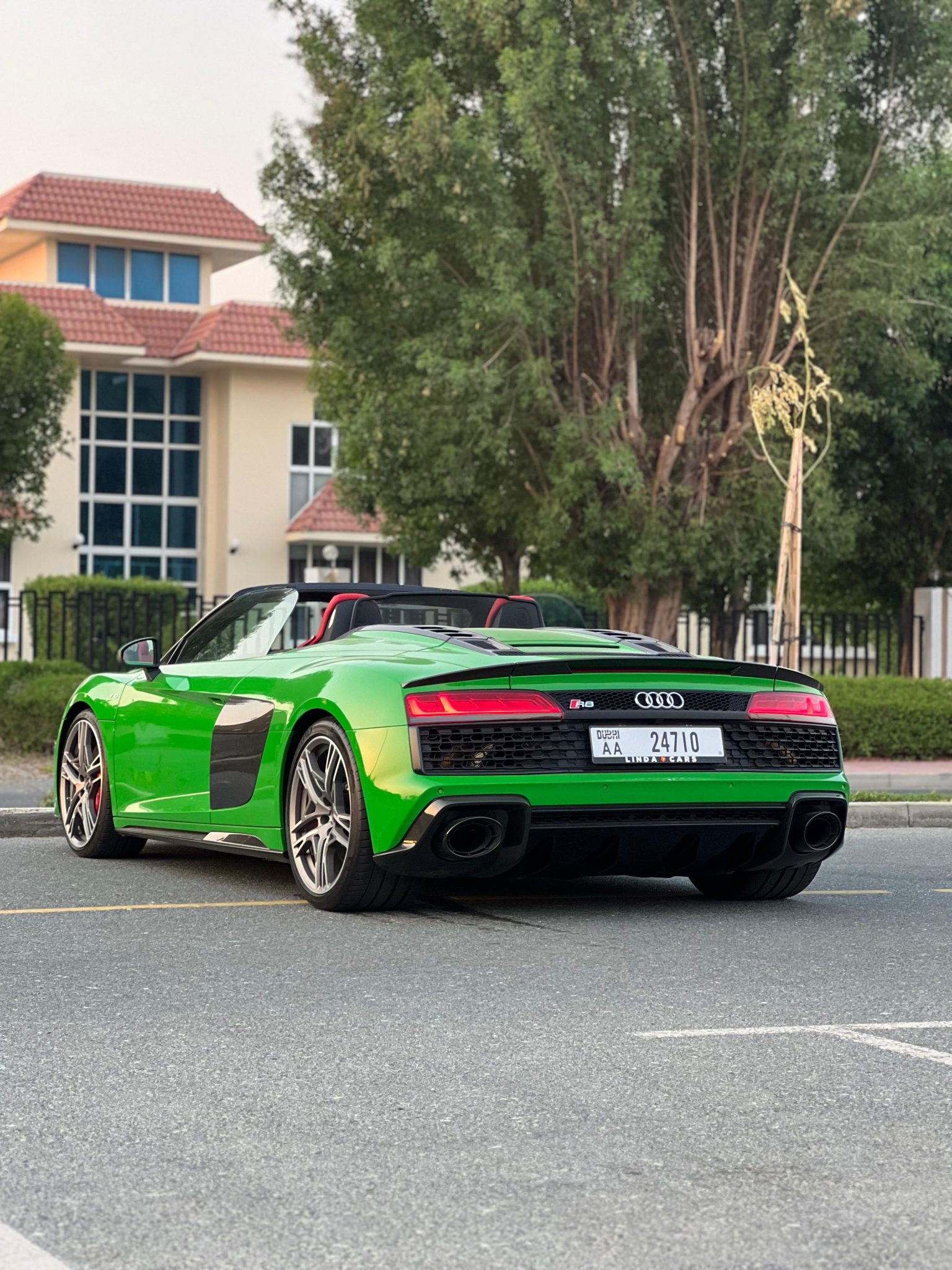 Audi R8 convertible 2023 - Big Boss Luxury Car Rental